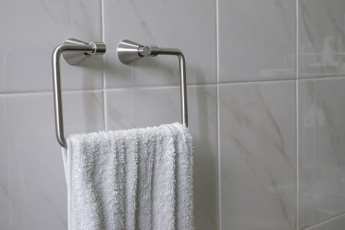 15 Unique Towel Hanger Ideas for an Urban Apartment