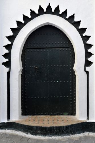 20 Double Door Design Ideas for a Royal Look to Your Home