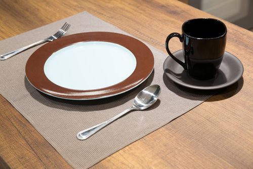 15 Dining Table Mats- Photos and Placements