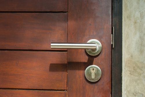 15 Door Knobs for a Commercial Space