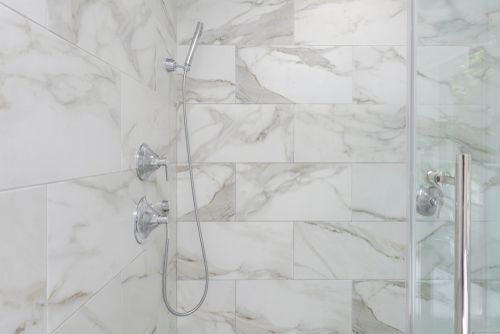 15 Shower Tile Ideas For Luxury Apartment