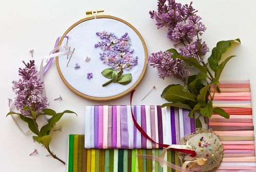 10 Embroidery Hoop Wall Art Designs - To Spark Your Creativity