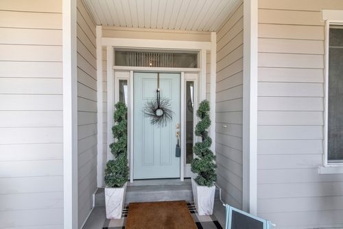 20 Front Door Paint Colours For Your House