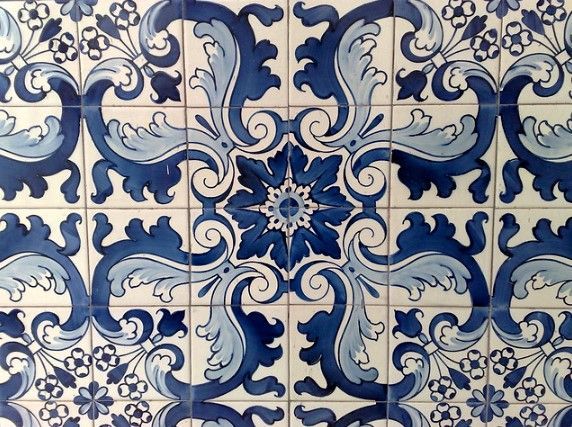 10 Half Wall Tile Designs for the Living Room - that Stand Out