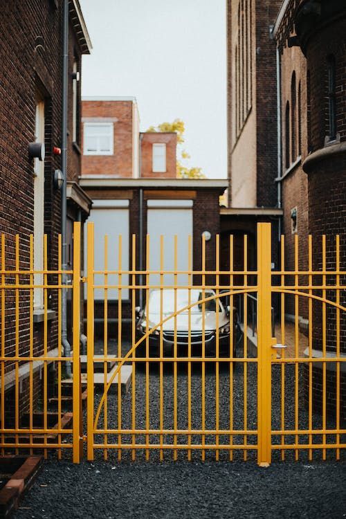 14 Main Gate Paint Colours - Simple Yet Appealing