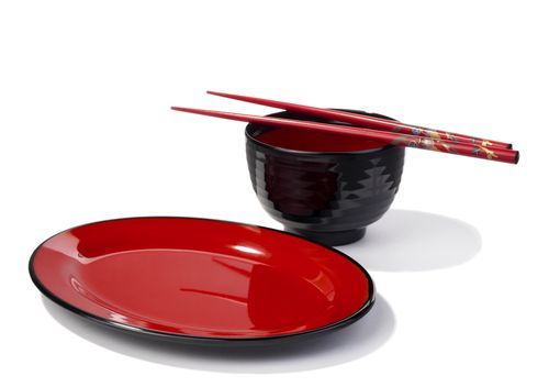 15 Dinner Set Design Ideas to Complement a Wooden Dining Table