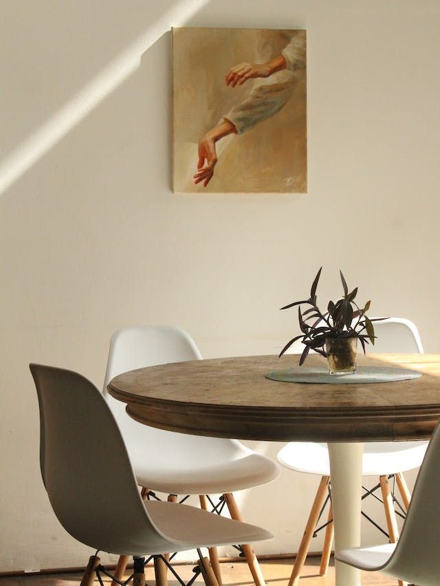 7 Trendy yet Modern Dining Table Designs for Your Home