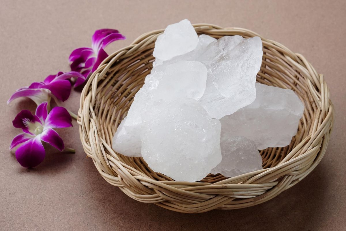 Remove Vastu Dosha From Your Home Instantly Using Alum Or Fitkari