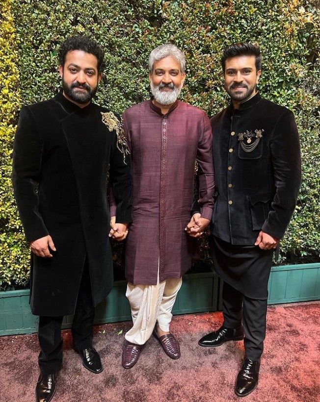 S S Rajamouli House In Jubilee Hills - Inside View, Family Pictures ...