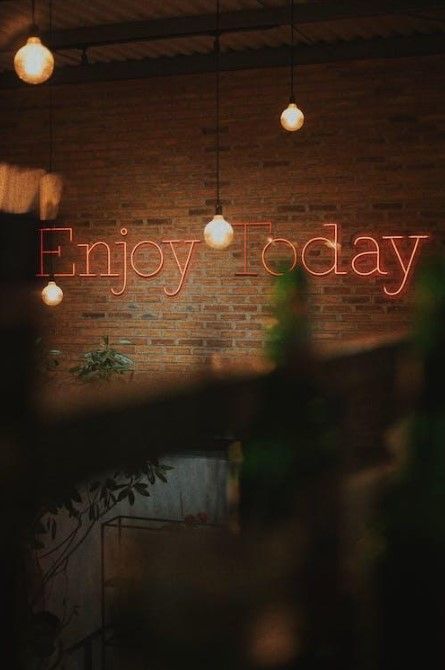 15 Wall Light Designs to Up your Home Decoration 𝐰𝐢𝐭𝐡 𝐈𝐦𝐚𝐠𝐞𝐬