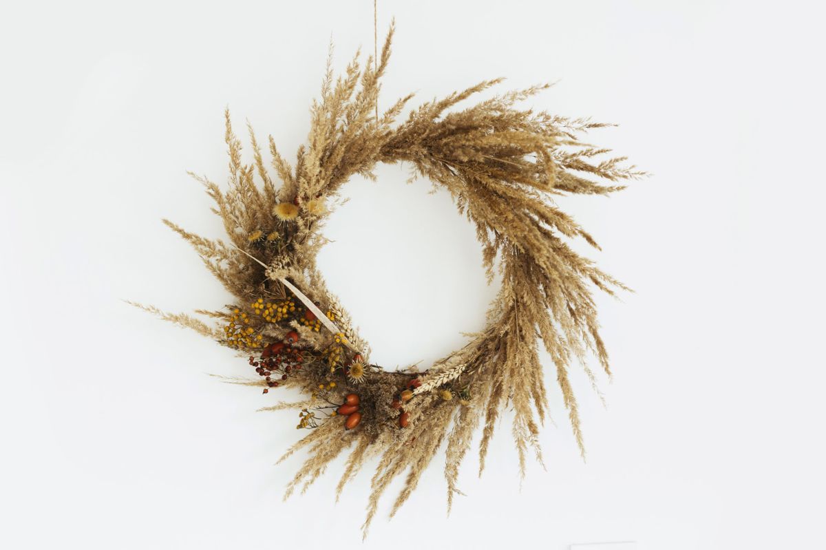 Pampas Grass Decor - Meaning, Uses, and Decoration Ideas