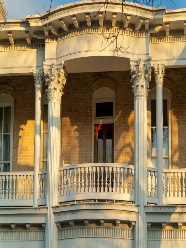 7 Pillar Design To Make a Style Statement in Home Front