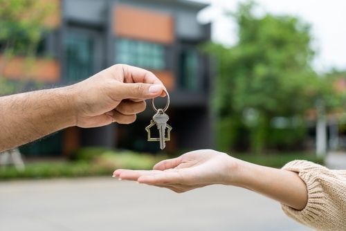 7 Lucky Rituals to Perform While Moving to a New Home