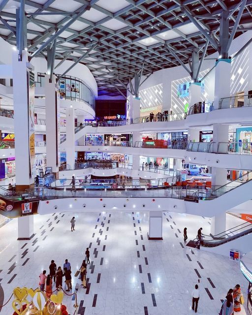 The Marina Mall in Chennai - Shops List, Photos, & Information