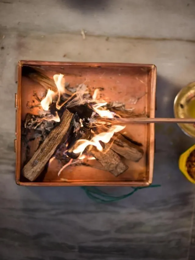 7 Vastu Benefits of Doing Havan at Home