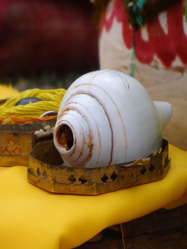 7 Vastu Tips For Keeping Shankh Or Conch Shell At Home