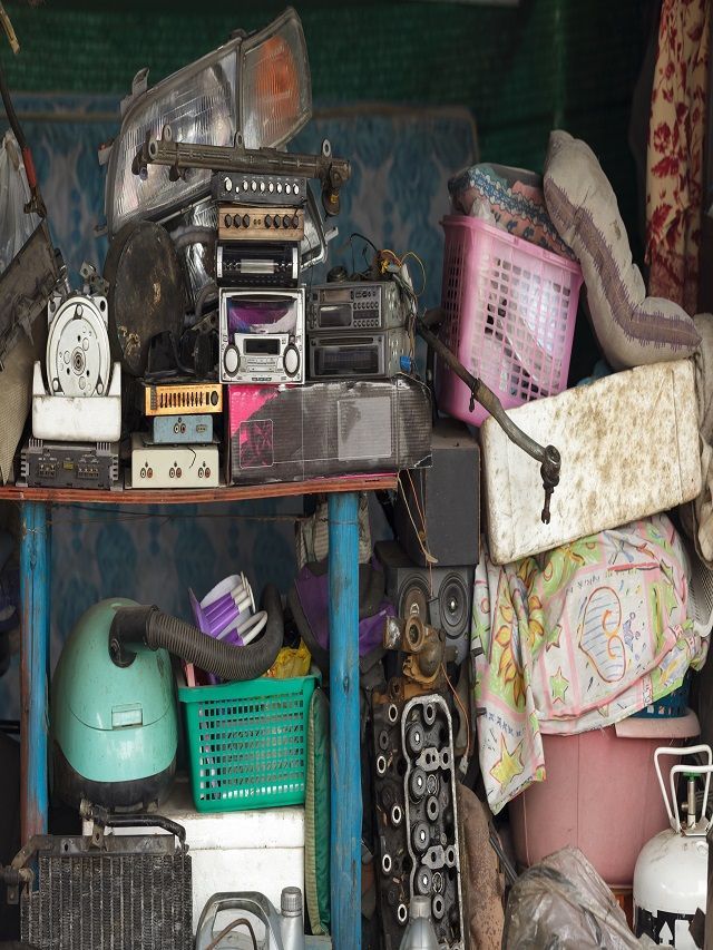Never Keep these 7 Unlucky and Dangerous things in Your Storeroom