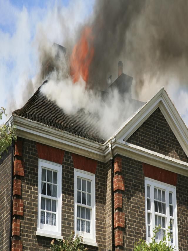 7 Things To Do When House Catches Fire! Emergency Checklist