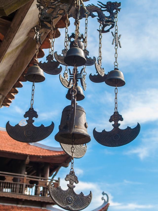 Vastu For Positive Energy - 7 Essential Things You Must Keep at Home