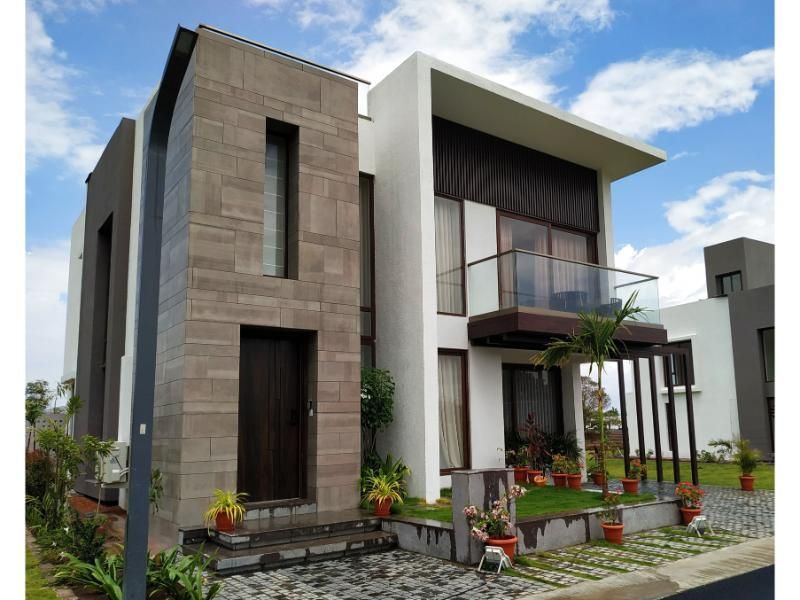 Small Modern House Front View