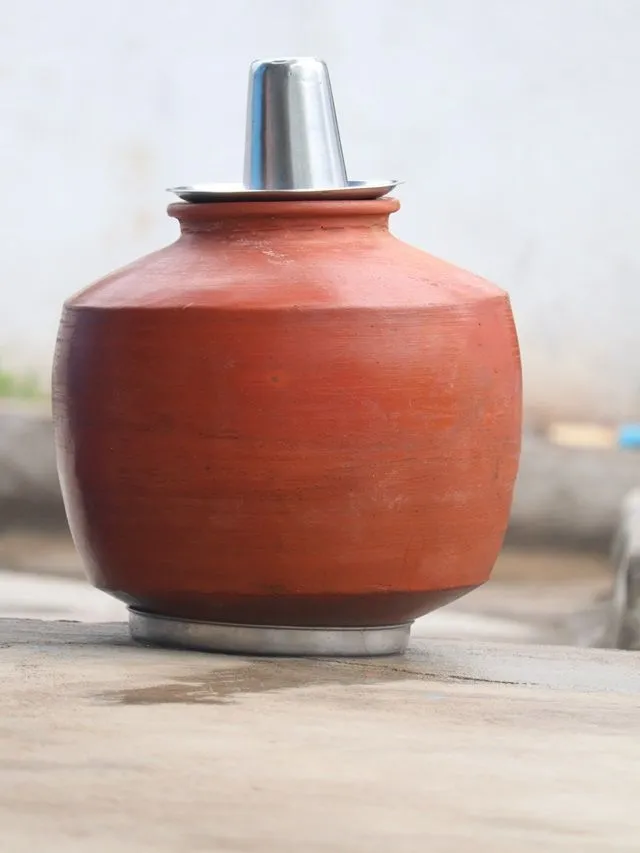 Vastu Tips for Keeping Clay Pot or Matka at Home