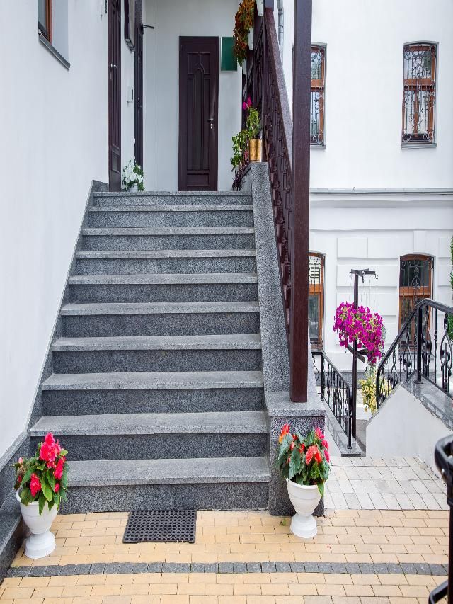 6 Granite Stairs Design for a Stylish Home Uplift