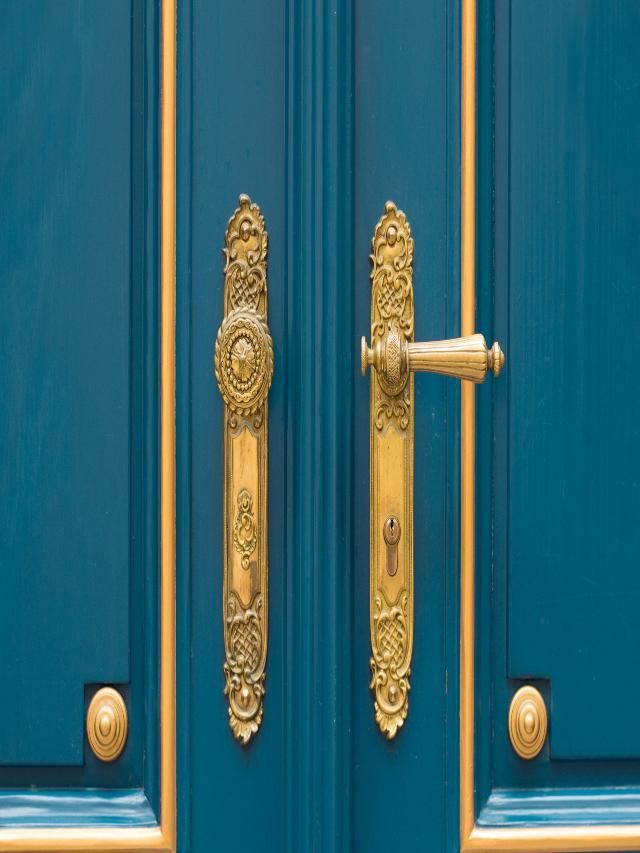 7 Antique Door Handles for the Perfect Archaic Decor