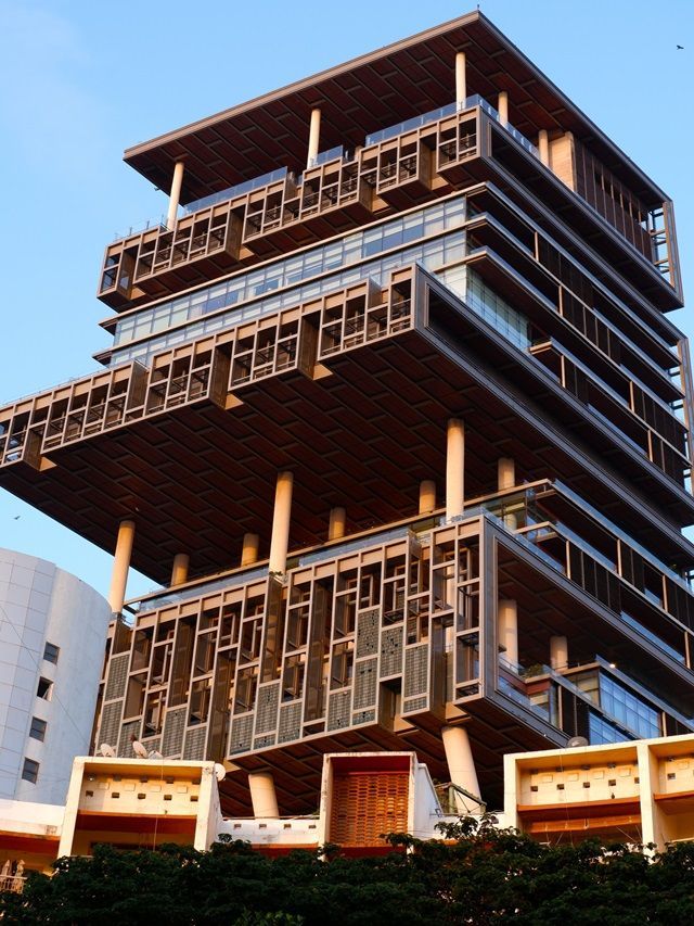 मुकेश अंबानी के ख़ास और करीबी लोग ही जानते हैं 'Antilia' की ये 7 बातें