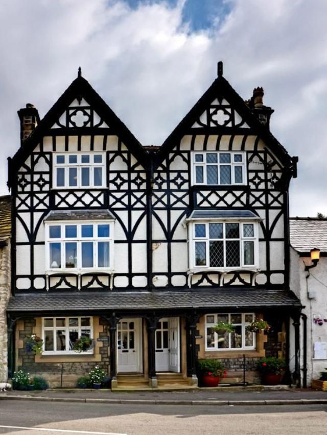 7 Traditional Architectural Designs for Modern Homes