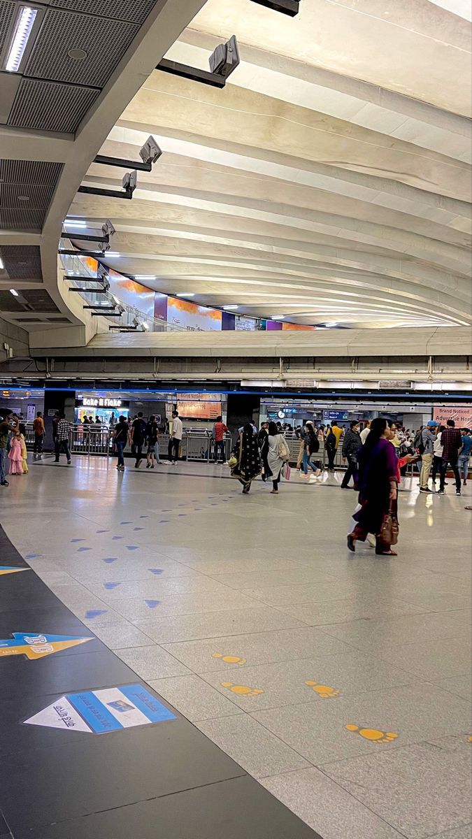 Rajiv Chowk Metro Station Delhi on Blue and Yellow Line