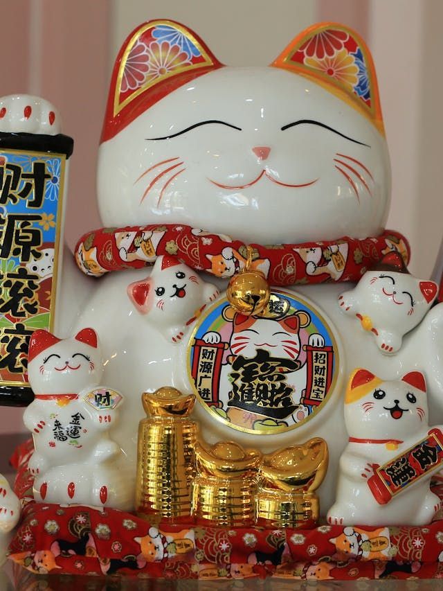 Why You Should Not Keep Feng Shui Cat at Home