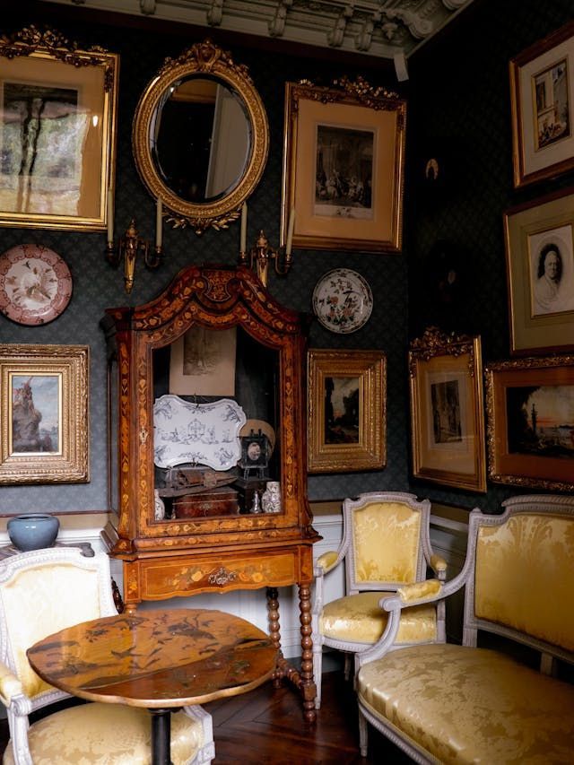 Mirror Placement Attracting Bad Luck to Your Home