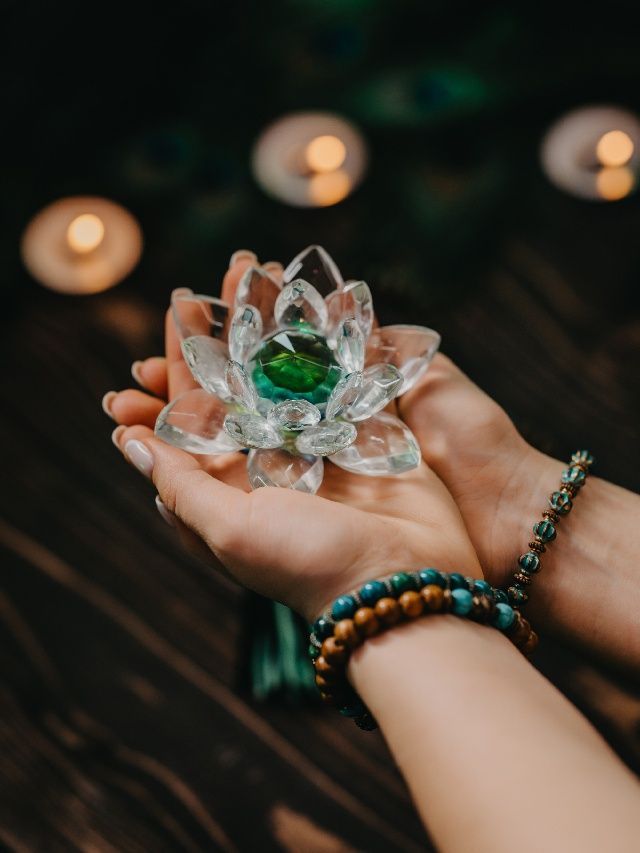 Where Should You Place a Crystal Lotus at Home - Know What Feng Shui Says