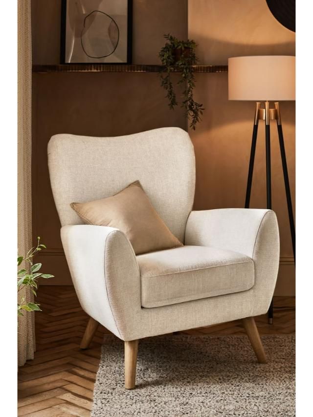 How To Choose The Right Lounge Chair For Your Space