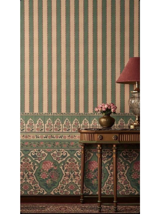 How To Choose The Right Wallpaper For Your Home