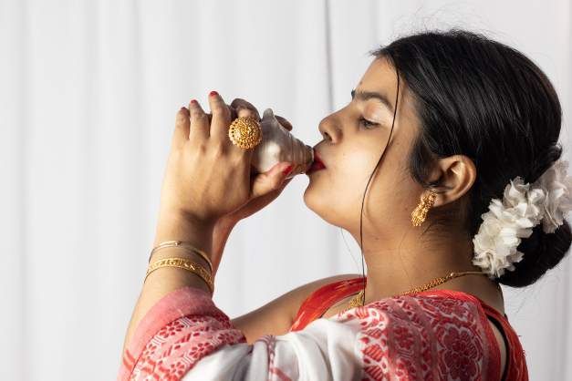 15 Vastu Tips For Navratri Pooja - To Bring Positive Energy to Your Home