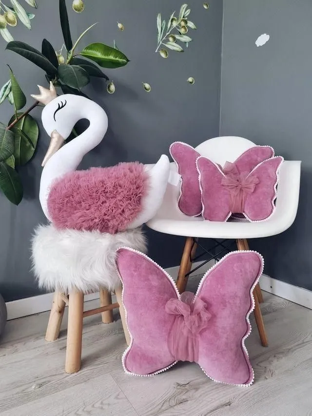 5 Unusual Cushions That Double As Art