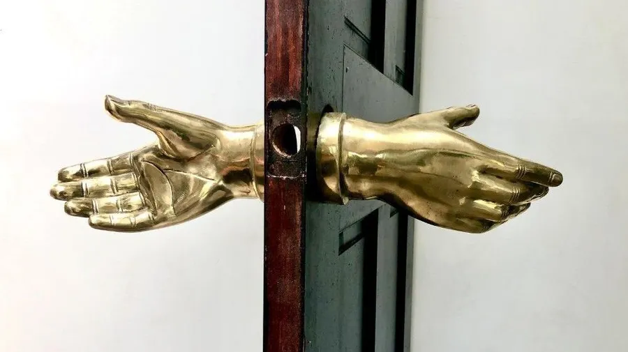 9 Unique Door Handle Designs to Elevate Your Home Interiors