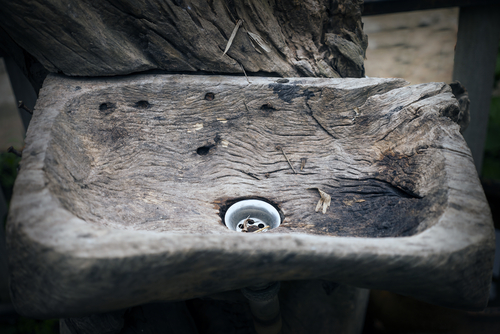 15 wooden washbasin design ideas for a traditional look