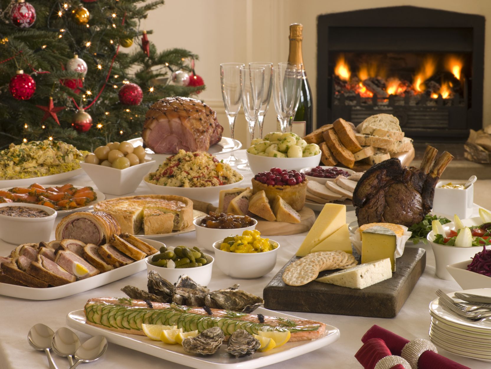 12+ Christmas Decorations That Will Make Your Home Stand Out