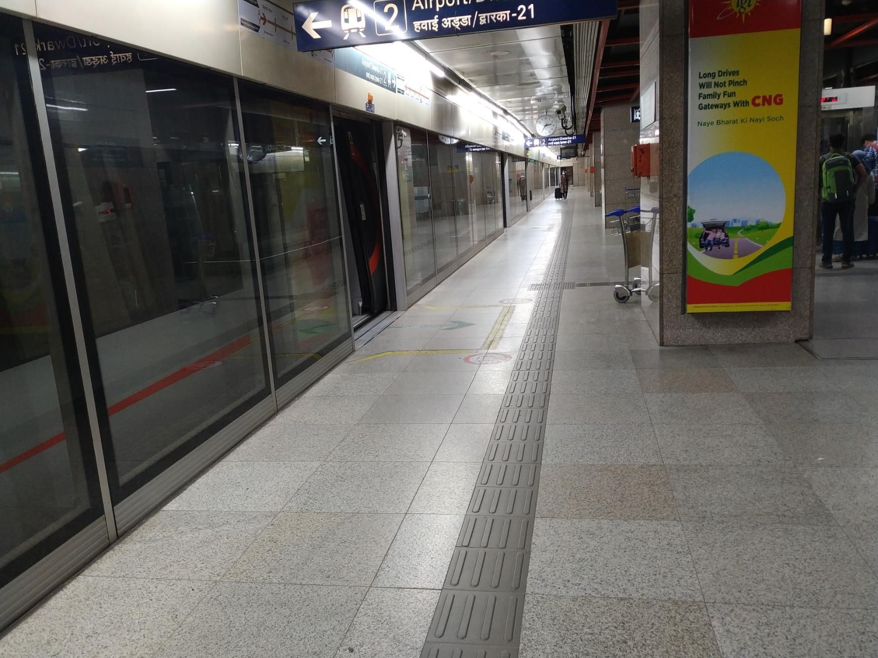Rajiv Chowk Metro Station Delhi on Blue and Yellow Line
