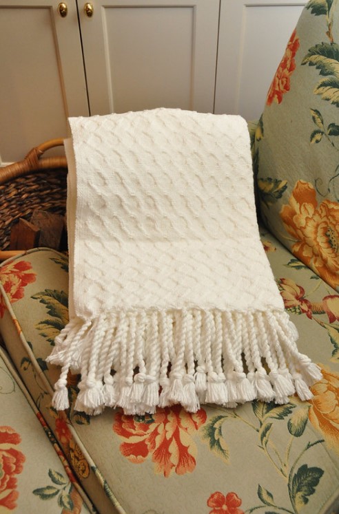 Sofa Throws to Enhance Your Living Room Decor