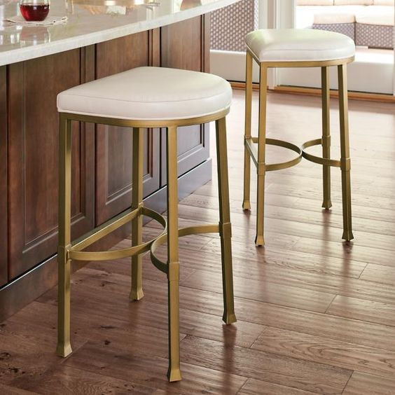 Bar Stools For Your Home Bar - To Amp Up Your Style
