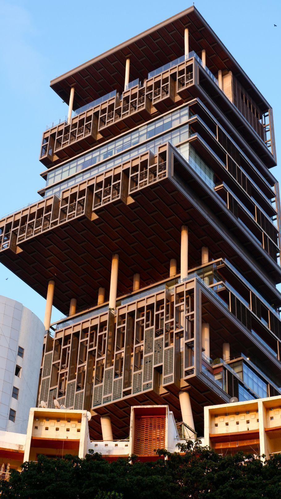 Luxurious Properties Owned by Mukesh Ambani across the World