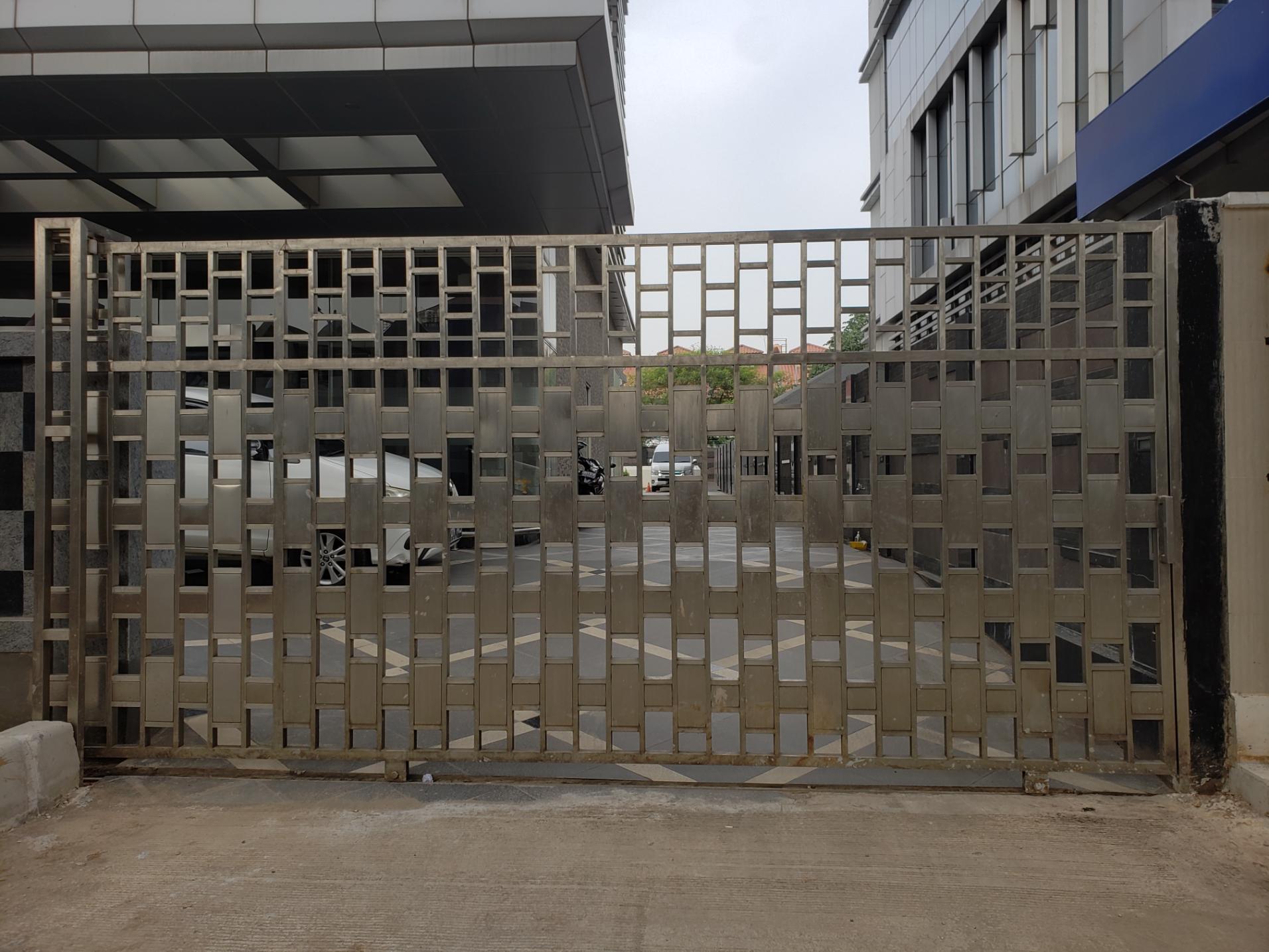 Transform Your Entrance - 7 Ultimate Stainless Steel Gate Design