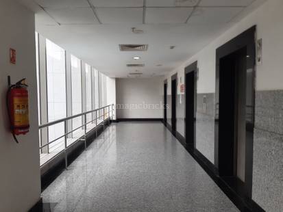 DLF Star Tower in NH 48, Gurgaon: Price, Brochure, Floor Plan, Reviews