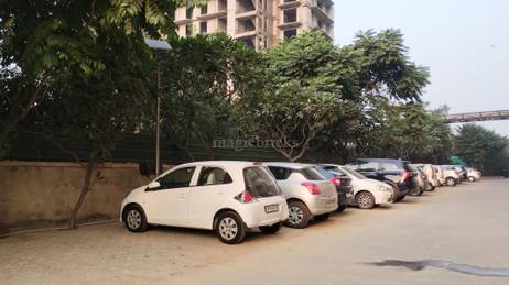 3 BHK Flats for Sale in Nimbus Express Park View I, Greater Noida
