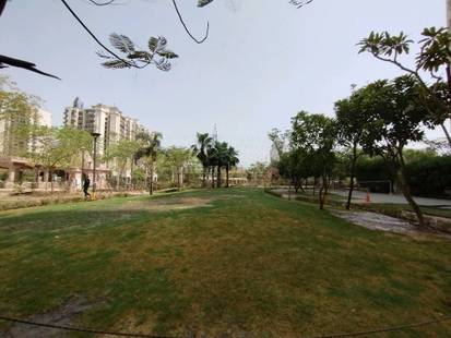 Mahagun Moderne in Sector 78, Noida: Price, Brochure, Floor Plan, Reviews