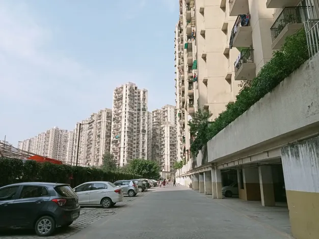 Pigeon Spring Meadows in Noida Extension, Noida: Price, Brochure, Floor ...