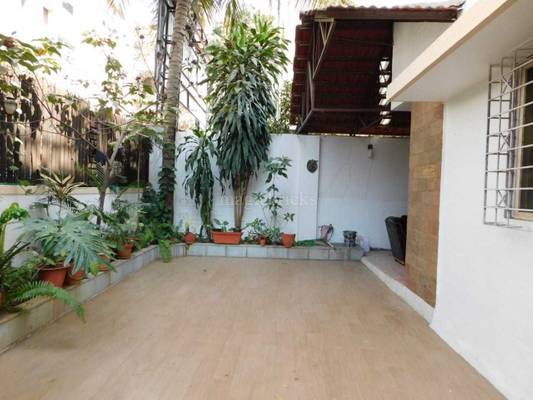 Titanium services PG/Hostels in Senapati Bapat Road,Pune